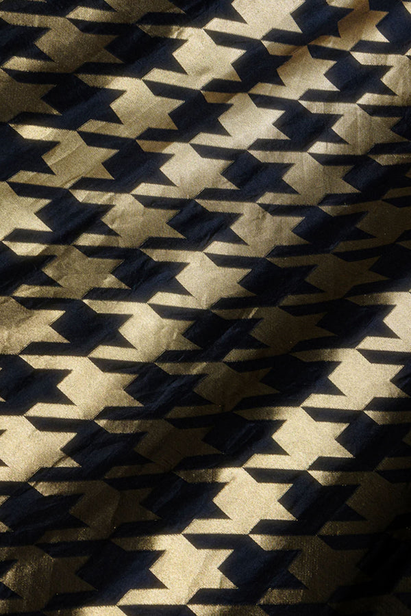 Ekaya - Black and Gold Gerum Saree - Elahe