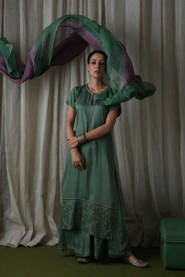 Kanika Sharma - Peacock Green Kurta Set - Elahe