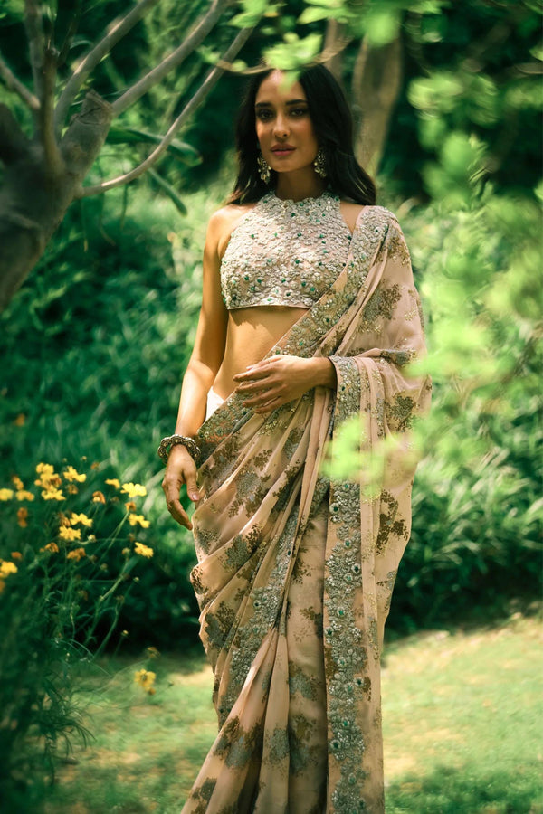 Lisa Lalvani in Bhumika Sharma - Elahe