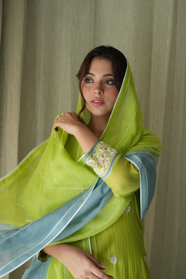 Kanika Sharma - Green Kurta Set - Elahe