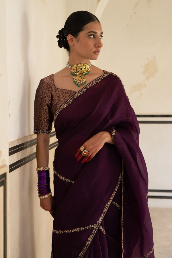 Trisvaraa - Aubergine Saree Set - Elahe
