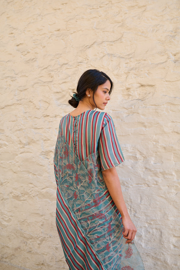 Ayaka - Hand embroiedred saree - Elahe